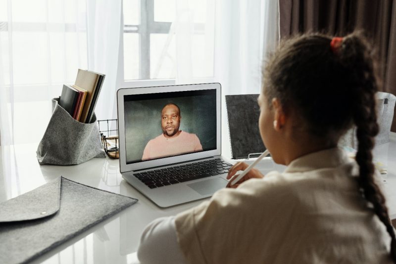 Sangat Mudah! Berikut 5 Rekomendasi Aplikasi Pembelajaran Online ...