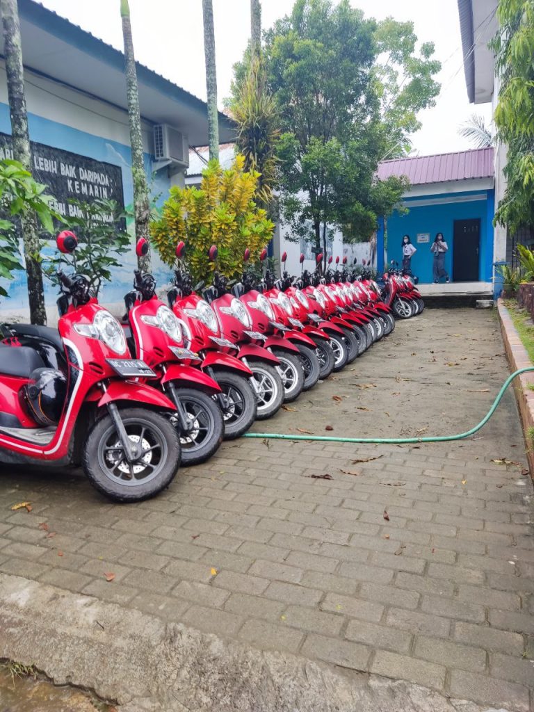 Parkir di Sekolah Rapi, Belajar Jadi Nyaman - NaikPangkat.com