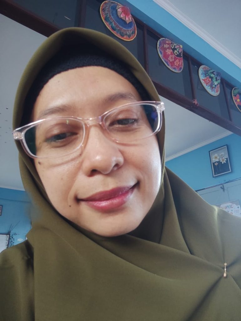 Lilik Permatasari: Memilih Jadi Guru setelah Bekerja sebagai Pegawai ...